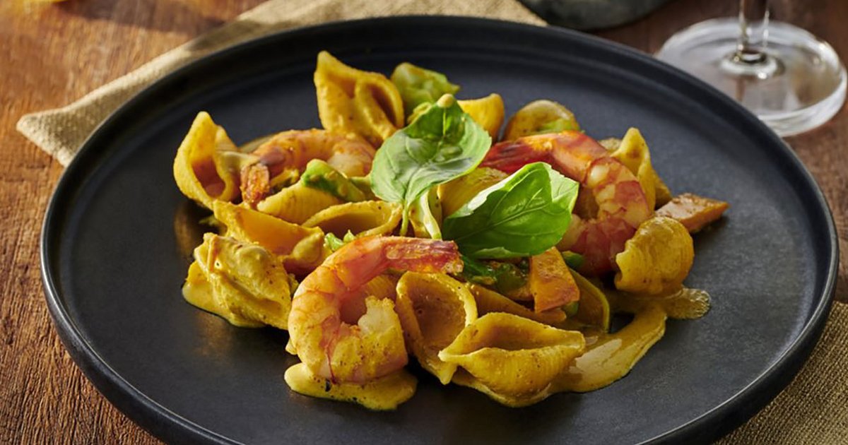 Conchiglie prawns and vegetables with curry cream sauce | Recipe | Kikkoman