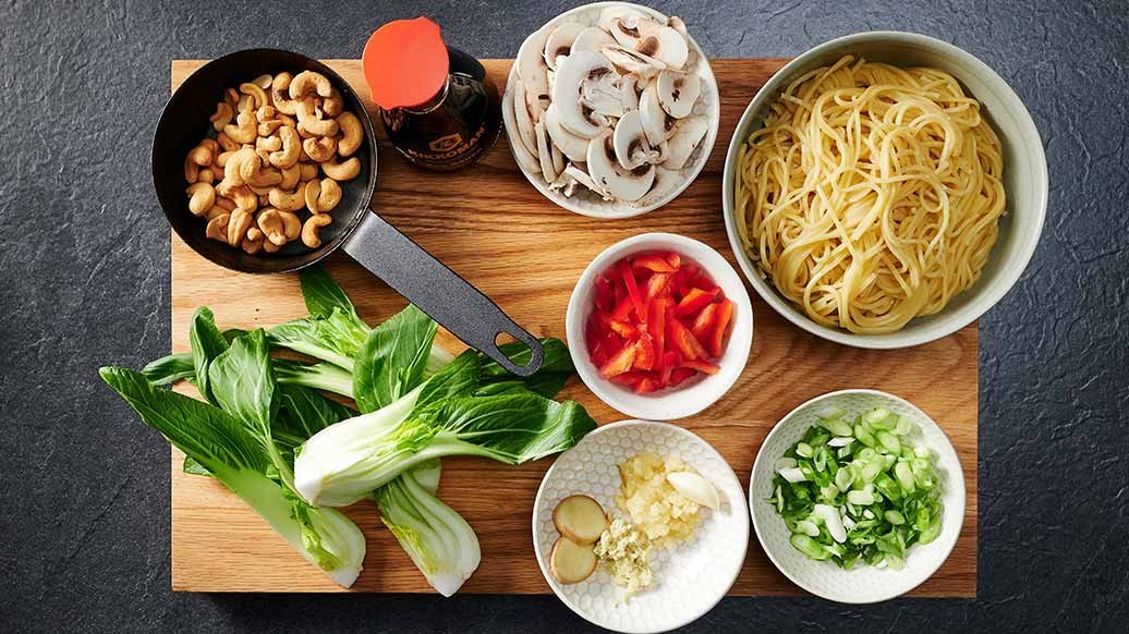 Pak Choi Noodles with Soy Sauce - Recipe | Kikkoman