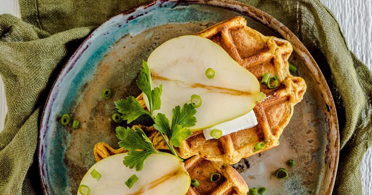 Savory pumpkin waffles with goat cheese and pear | Recipe | Kikkoman