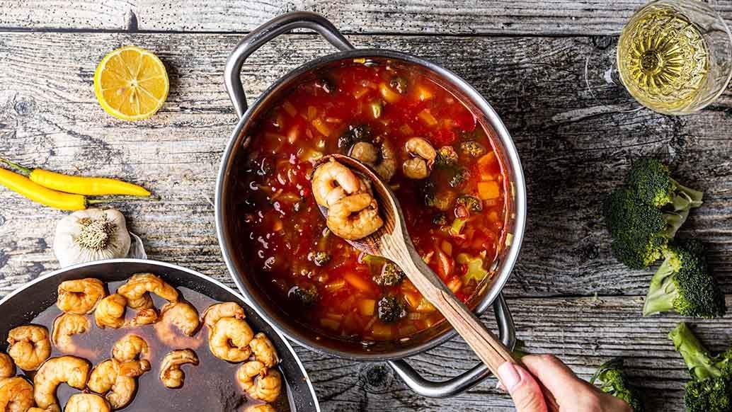 Spicy prawn chowder | Kikkoman