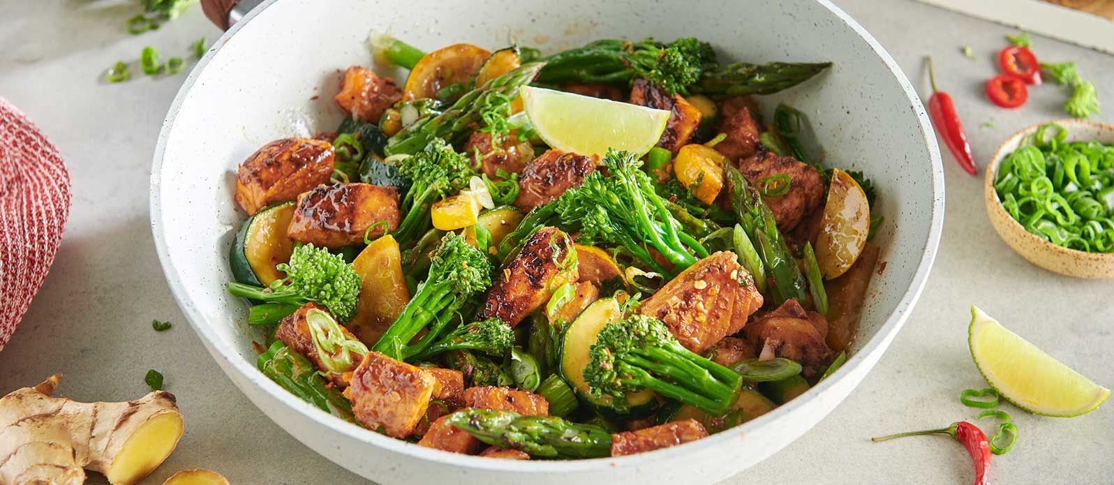 Spicy harissa salmon & veg stir-fry | Recipe | Kikkoman