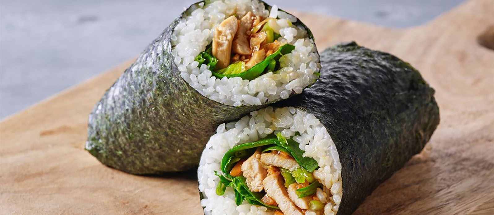 Teriyaki Chicken and Leek Sushi Rice Roll Recipe | Kikkoman