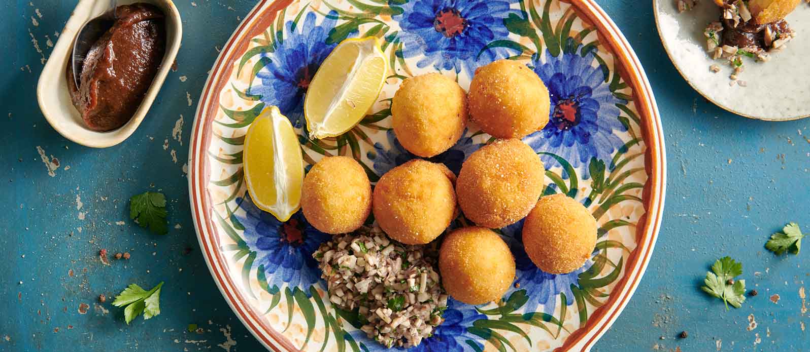 Raclette arancini with mushroom tartare | Recipe | Kikkoman