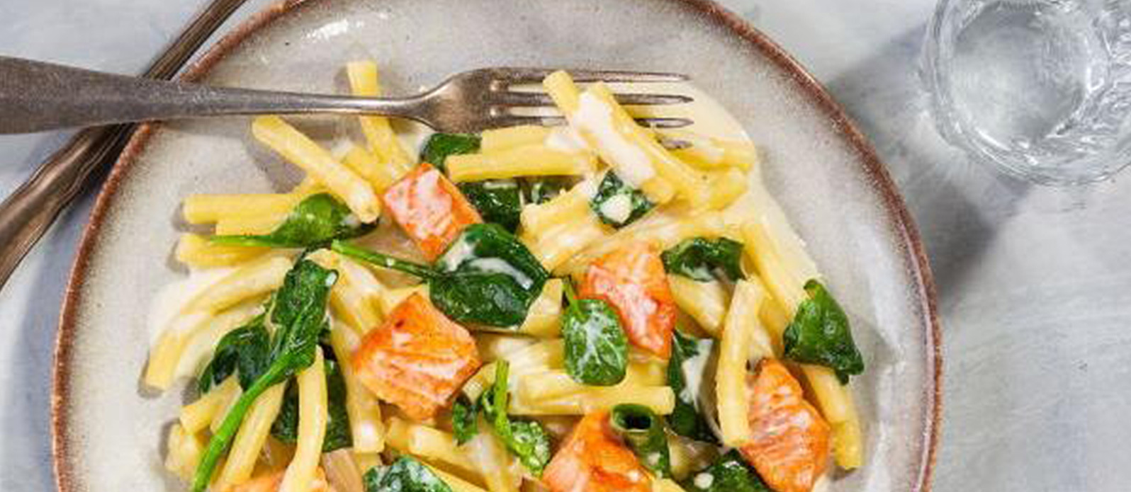 Macaroni with Spinach and Salmon | Recipe | Kikkoman